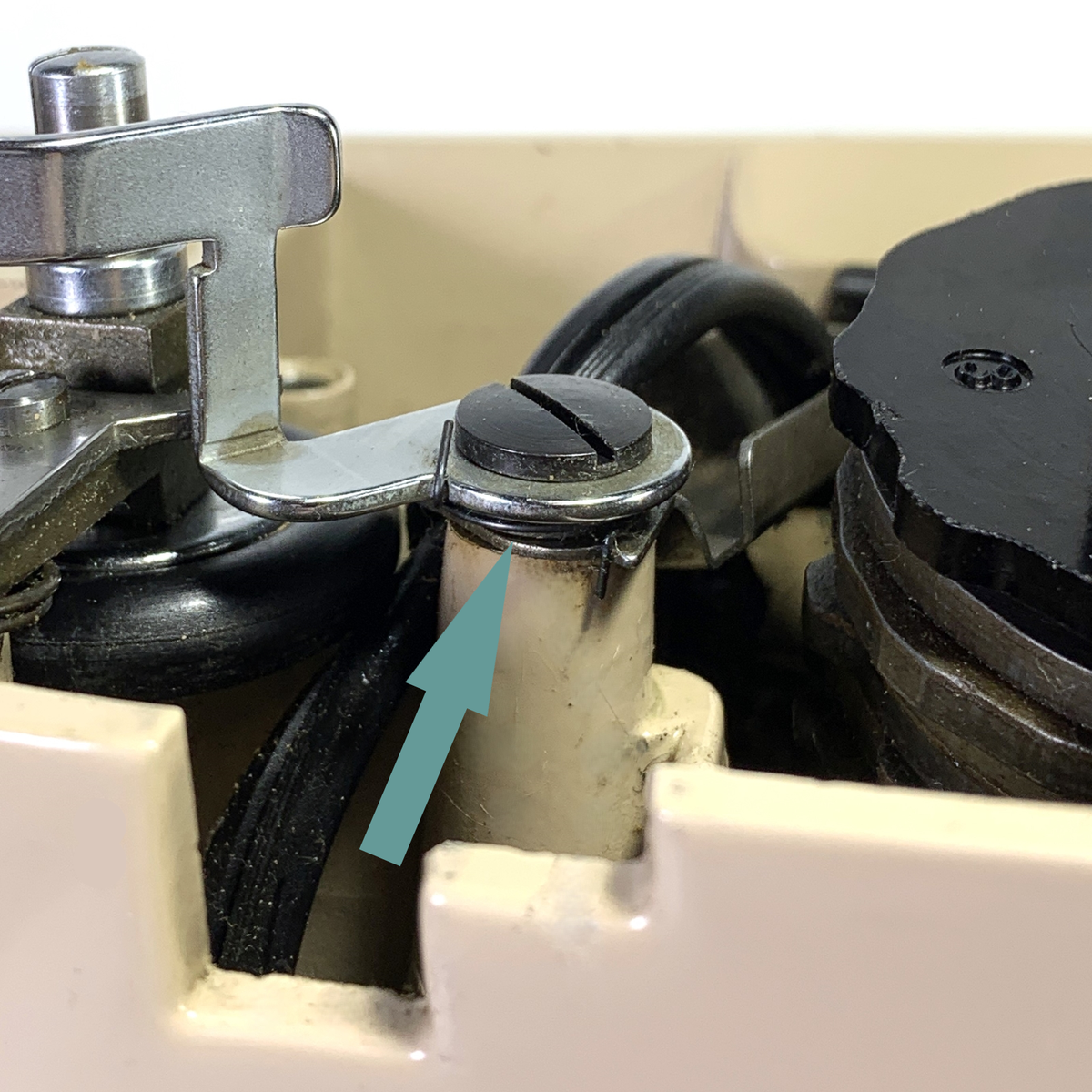 Singer 500 503 Rocketeer Sewing Machine Bobbin Winder Stop Latch Spring ...